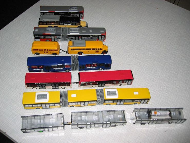 Faller Car-System Doppel-Gelenkbus mit 5 Achsen